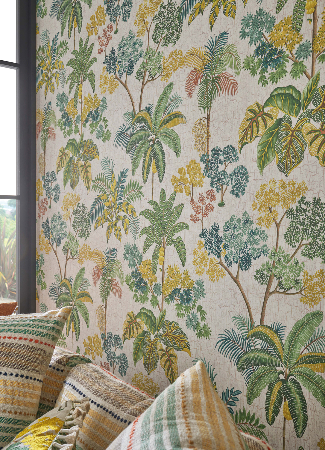 Papier peint à fleurs Malabar de Osborne & Little | meinewand.com