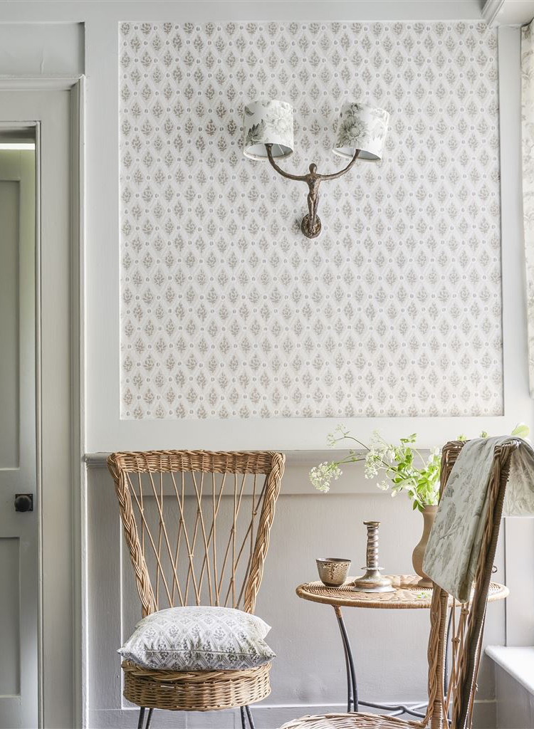 Designers Guild Wallpaper St John Street Trellis-9462