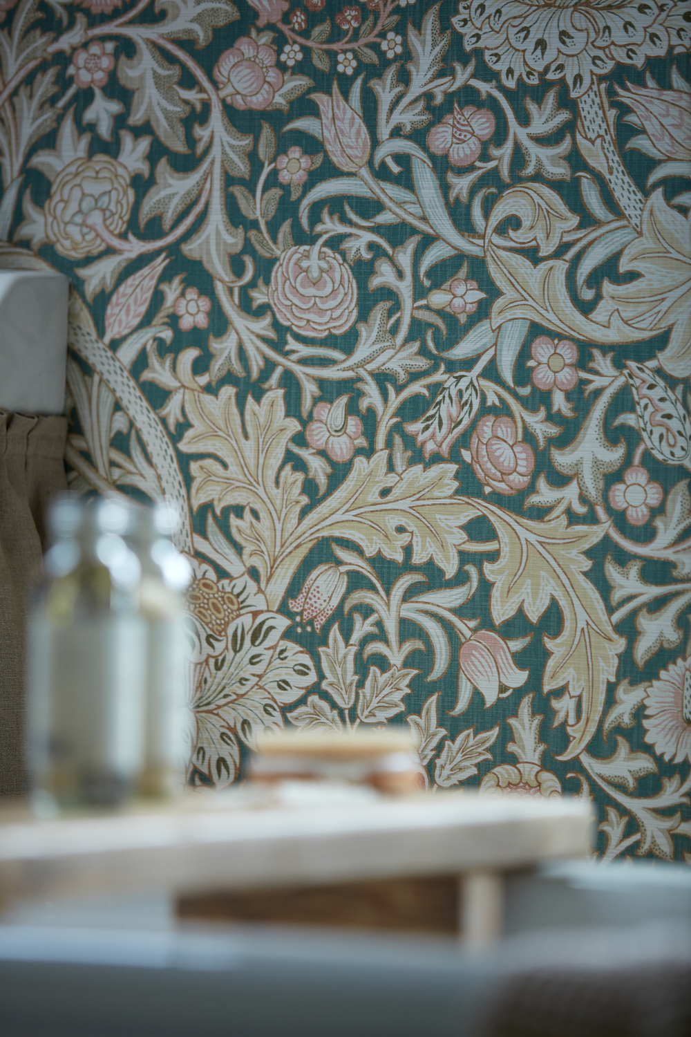 Morris & Co Wallpaper Trent-9803