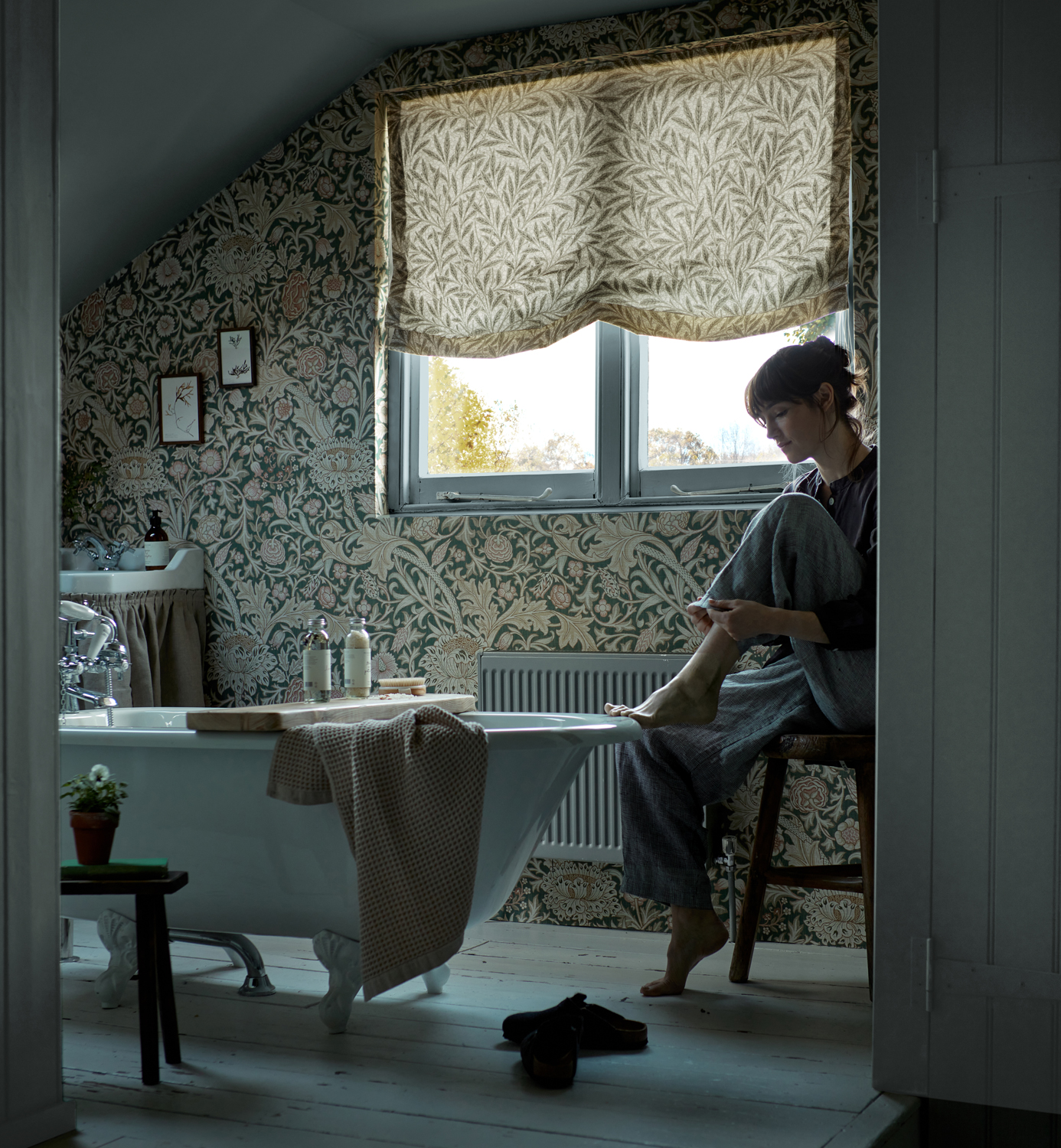 Morris & Co Wallpaper Trent-9803