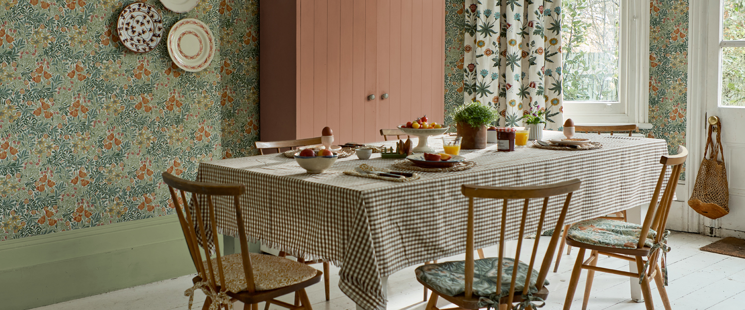 Morris & Co Wallpaper Bower-9804