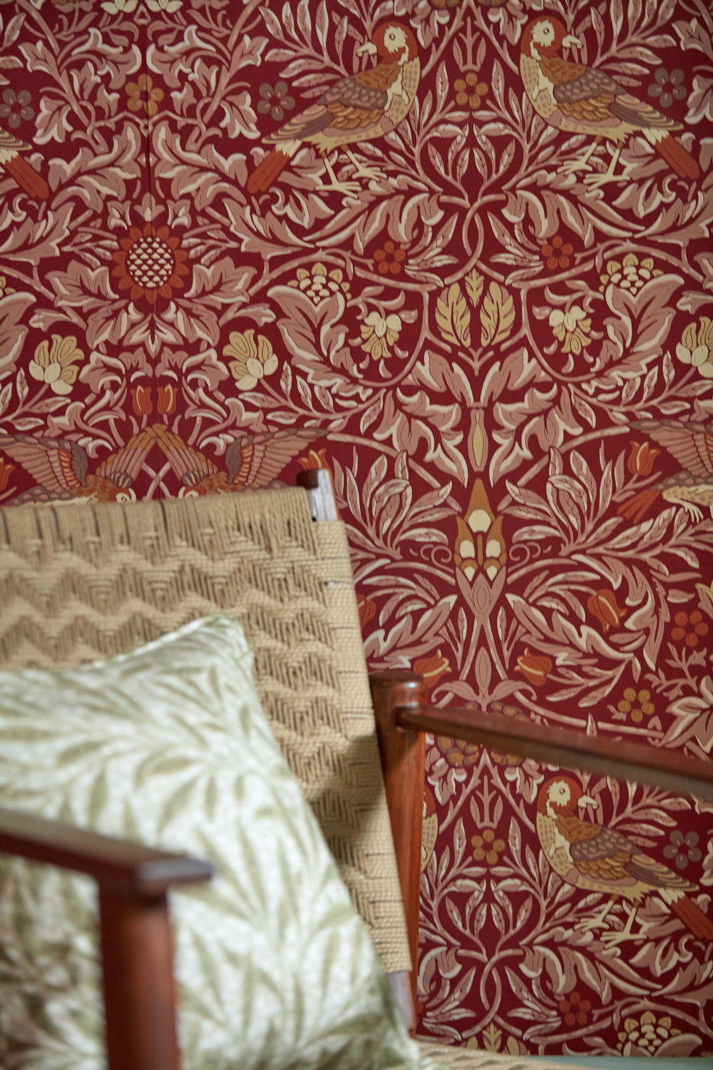 Morris & Co Wallpaper Bird-9807